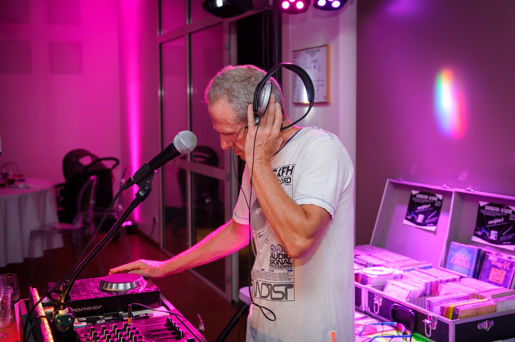 DJ Oliver | ANIMATION | SONORISATION DJ, musique, mariage, évènements ...